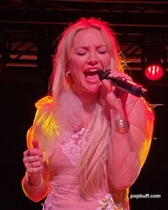 Kate Hudson performs in LA in celebration of her first album "Glorious"